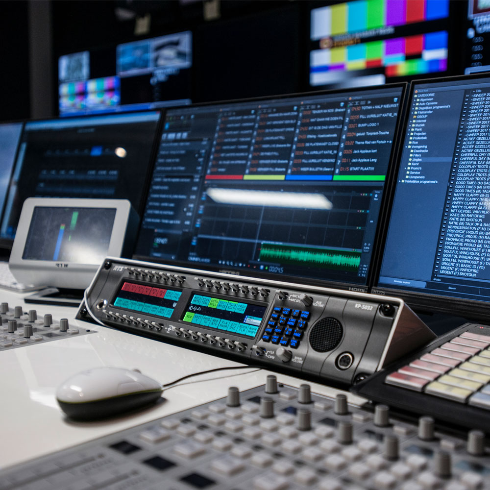 RTS KP-5032 Keypanel 19" 2U Rackmount w/ 32 Lever Keys - Everything Audio