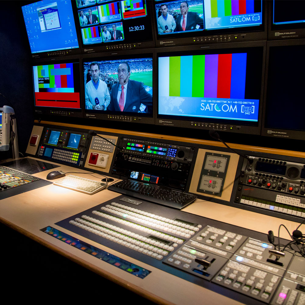 RTS KP-5032 Keypanel 19" 2U Rackmount w/ 32 Lever Keys - Everything Audio